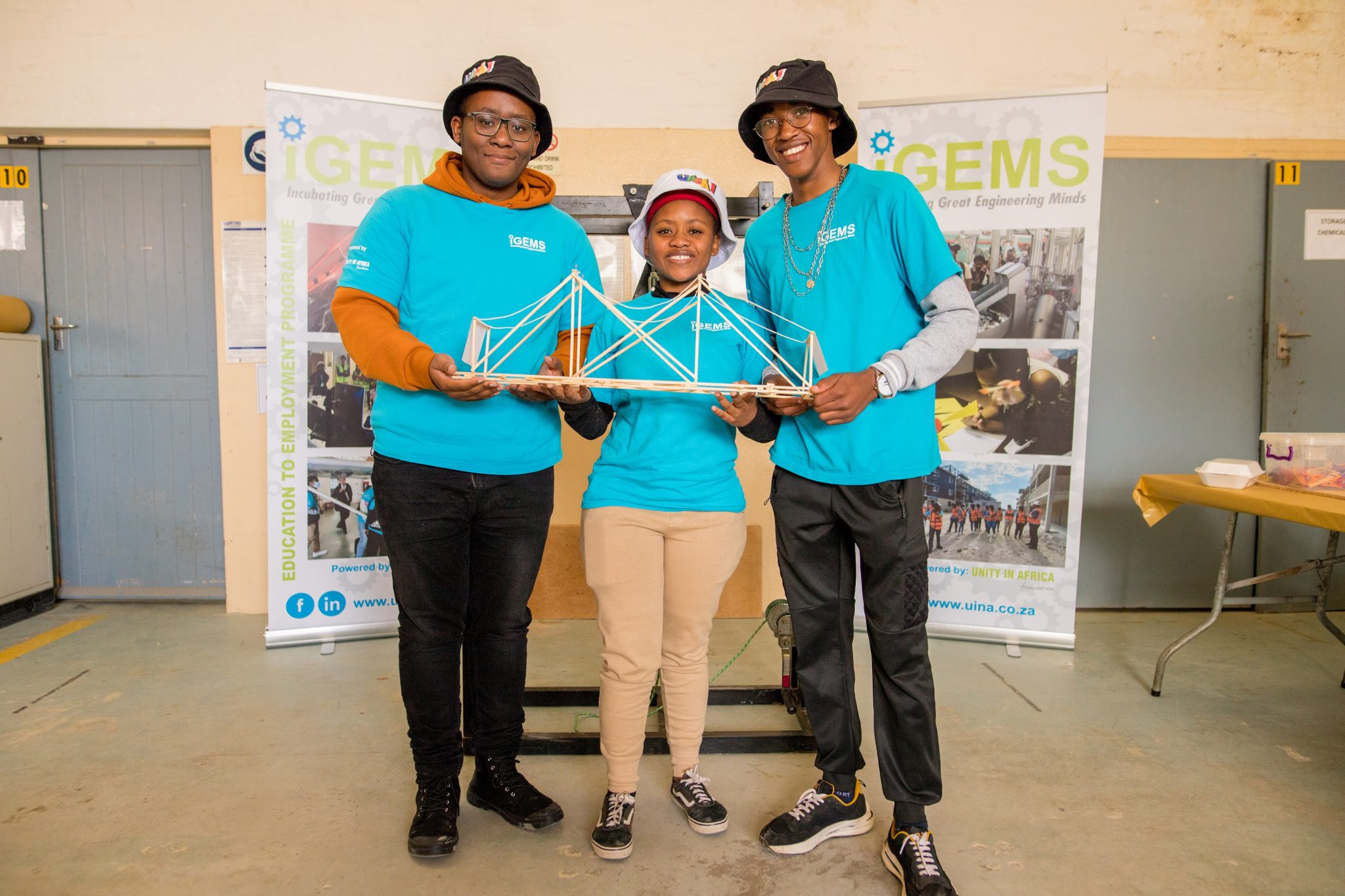 bridge building - SANRAL Stop Over