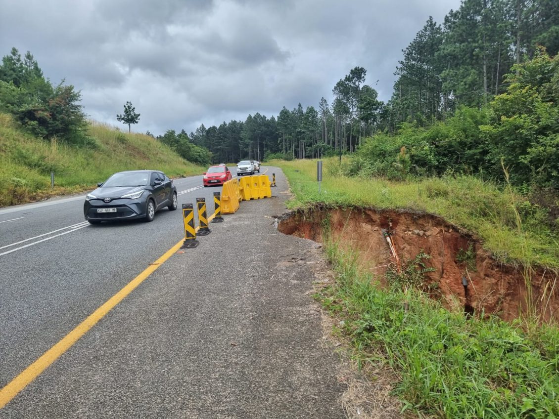 SANRAL ADVISES ROAD USERS OF CLOSURE ON R40 NATIONAL ROAD BETWEEN WHITE ...